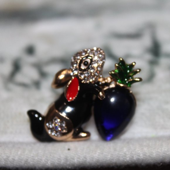 Jewelry | Nwt Rabbits Hi Im Harold The Rabbit Brooch | Poshmark